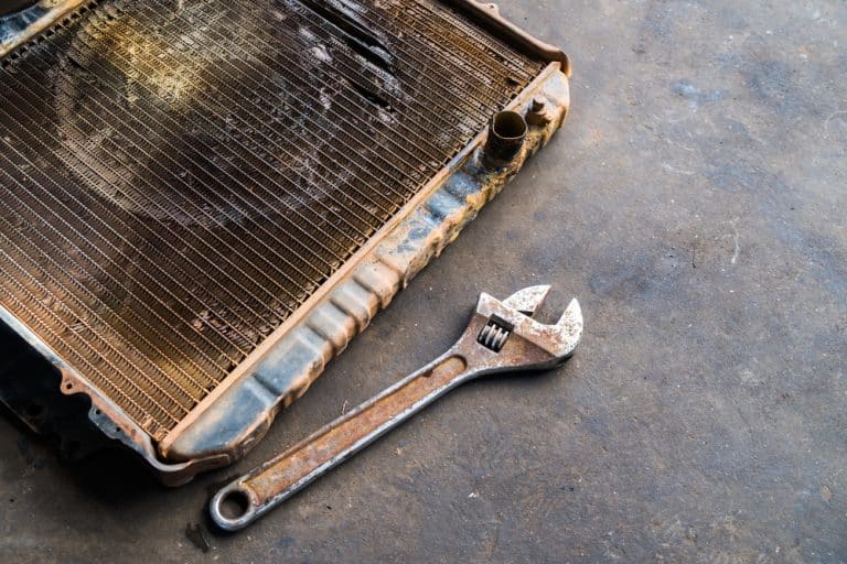 GMC Yukon Radiator Leak: Symptoms, Causes, Fix | Drivetrain Resource